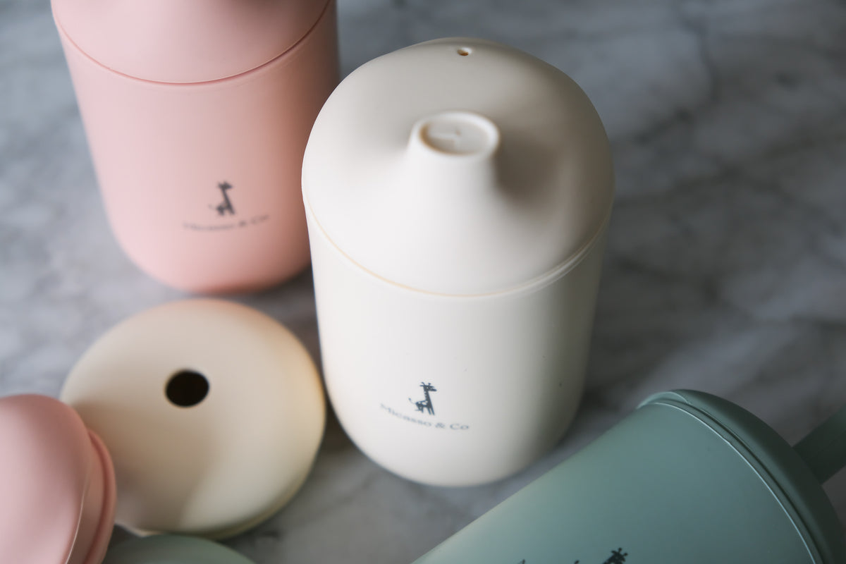 Le verre à bec en silicone : l’allié indispensable pour une transition ...